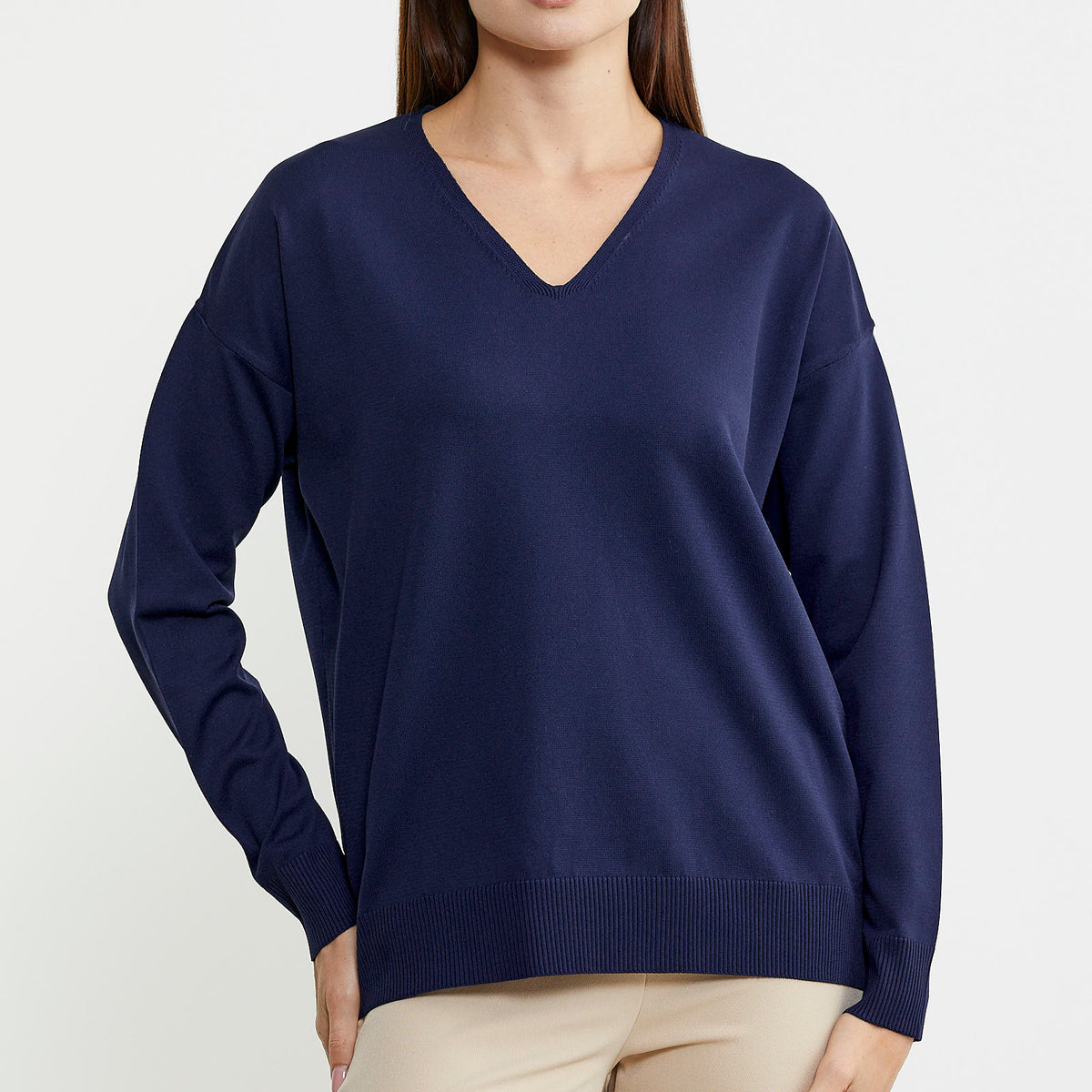 V Neck Knitwear Flowy Sweater - Navy Blue – SEMENTA